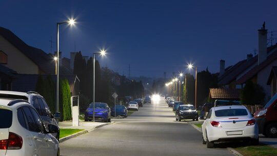 How Far Apart Should Streetlights Be? - amberledlight