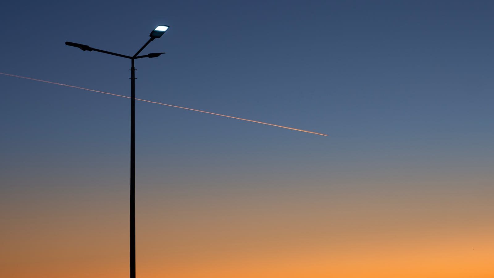 How Far Apart Should Streetlights Be? - amberledlight